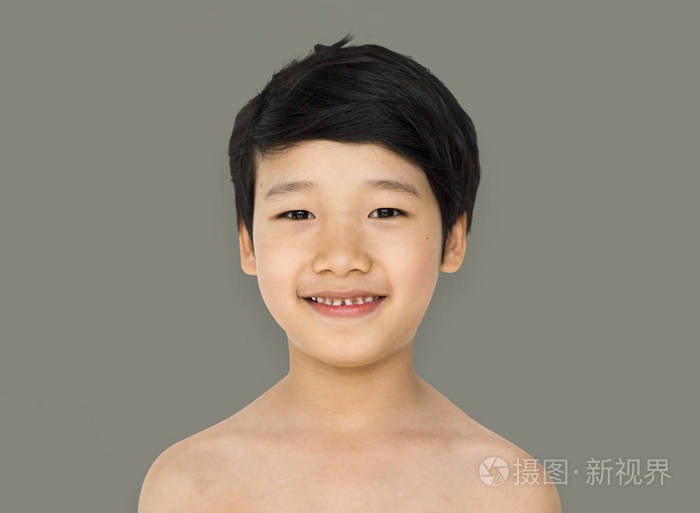 男裸上半身上半身男生 伤感说说吧