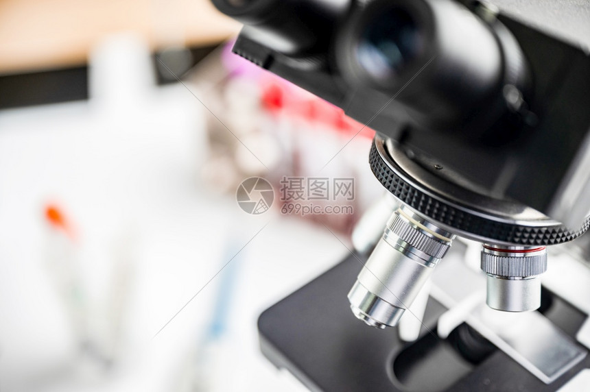 生物技术实验室专业设备中的显微镜高清图片下载-正版图片301884203-摄图网