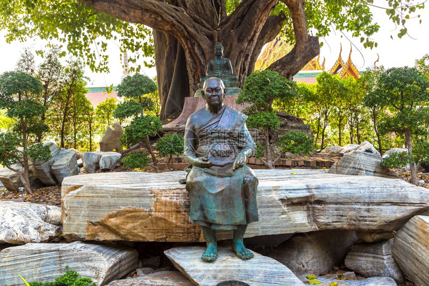 夏日在泰国的Bangko的watke寺庙的和尚雕像高清图片下载-正版图片303698236-摄图网