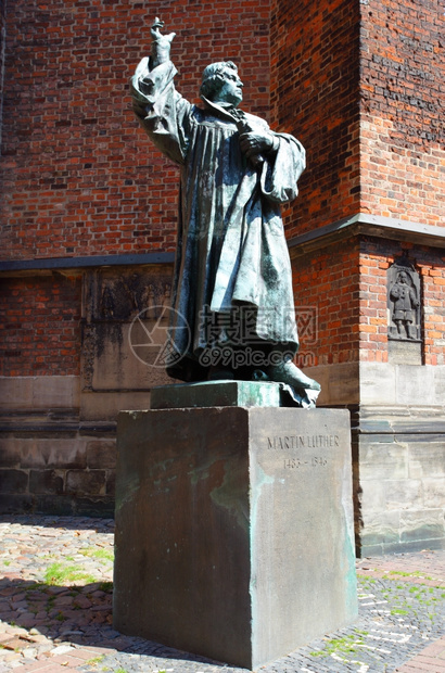 马丁路德在国汉诺威的马丁路德神像高清图片下载-正版图片303918628-摄图网