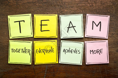 TEAM缩写略语所有人都能取得更多成就团队合作动机概念白纸上隔绝的多彩粘贴笔迹上的高清图片下载-正版图片304276874-摄图网
