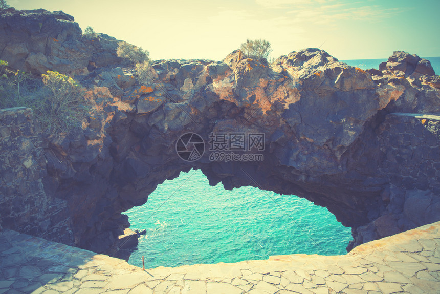 西班牙加那利群岛特内里费的自然拱门高清图片下载-正版图片304695438-摄图网