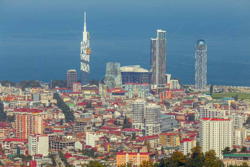 巴统城市空中观察阳光明媚的城市空中观察格鲁吉亚巴统阿贾拉格鲁吉亚阿扎拉高清图片下载-正版图片306847986-摄图网
