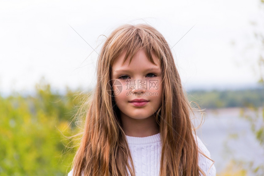 可爱女孩的照片高清图片下载-正版图片307505582-摄图网