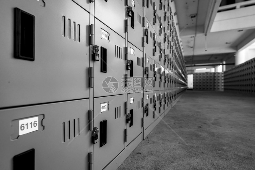 更衣室锁储物柜高清图片下载-正版图片308037385-摄图网