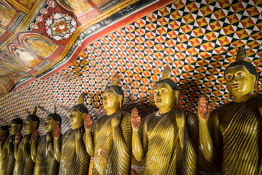 金的古老许多佛像惊人景象和在斯里兰卡圣金寺丹宝拉洞穴内雕刻的宗教在斯里兰卡旅行目的地丹布勒高清图片下载-正版图片308063254-摄图网
