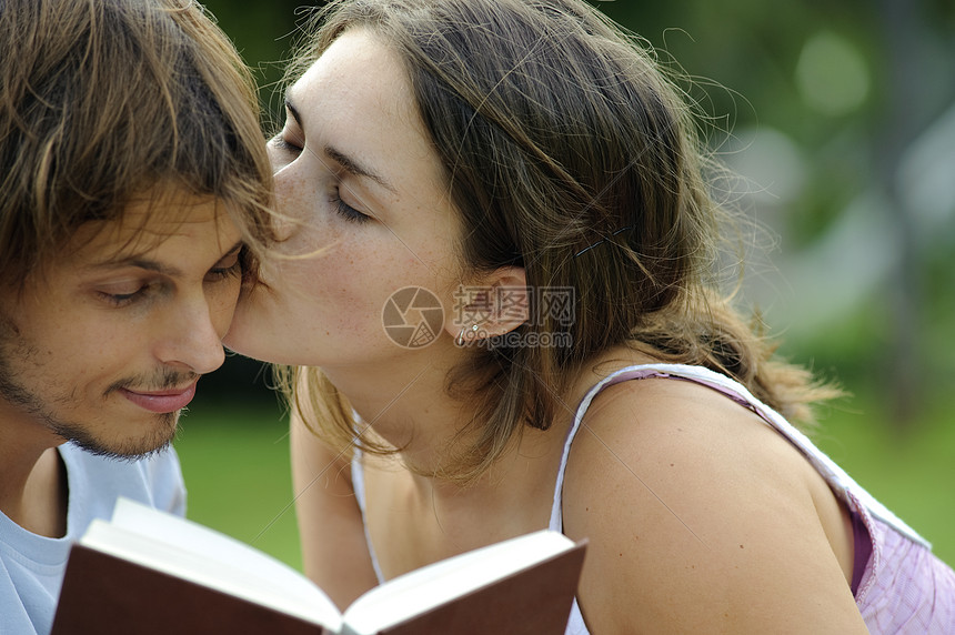 Mwah 微瓦高清图片下载-正版图片320234053-摄图网