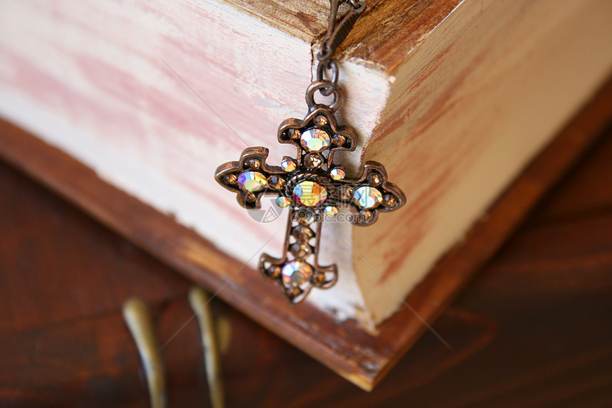 Cross 的近距离高清图片下载-正版图片320460893-摄图网