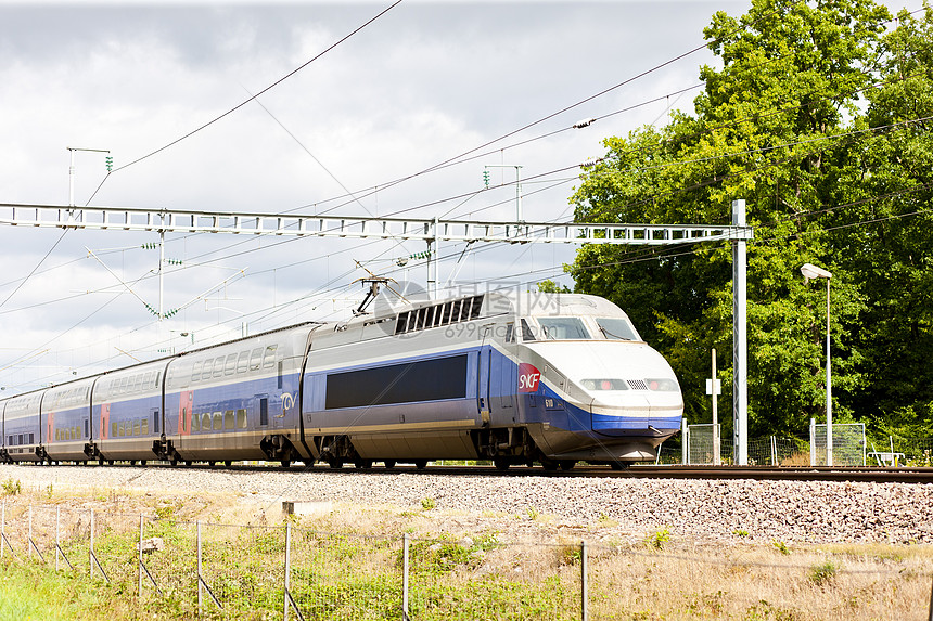 TGV火车 法国伯根迪车皮旅行外观速度机车铁路运输运输铁路快车引擎高清图片下载-正版图片320553719-摄图网