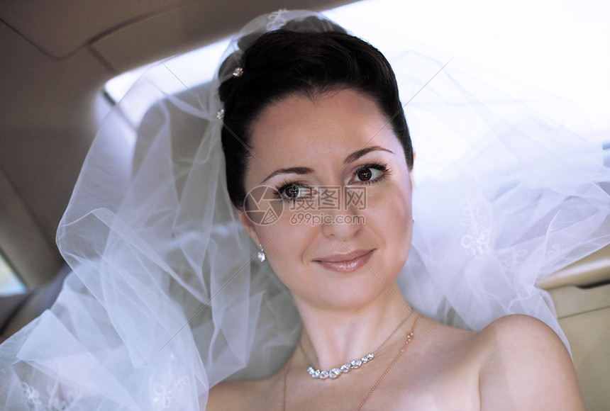 美丽的新娘项链选手女士婚礼生活面纱微笑已婚高清图片下载 正版图片320681239 摄图网