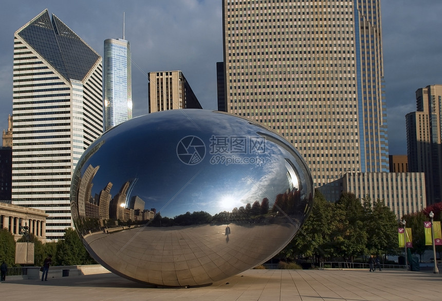伊利诺伊州芝加哥云门吸引力艺术品公园景观建筑雕塑天空金属建筑学镜子高清图片下载-正版图片320702670-摄图网