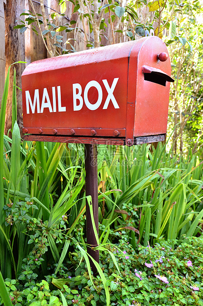 花园中的邮件框高清图片下载-正版图片320826544-摄图网