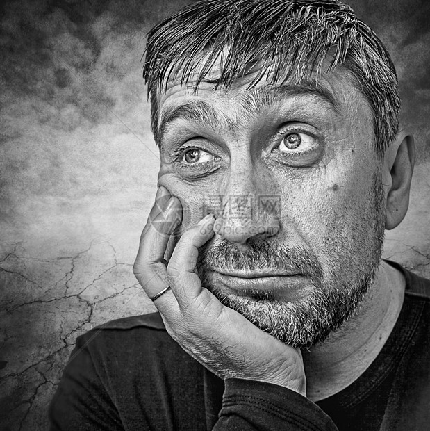 一个人的肖像疼痛困惑情绪寂寞压力男人失败悲伤挫折焦虑高清图片下载-正版图片321290674-摄图网