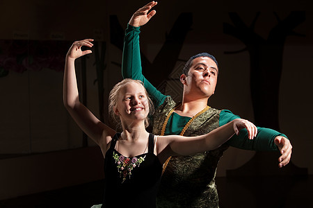 优雅芭蕾性能高清图片下载-正版图片321298723-摄图网