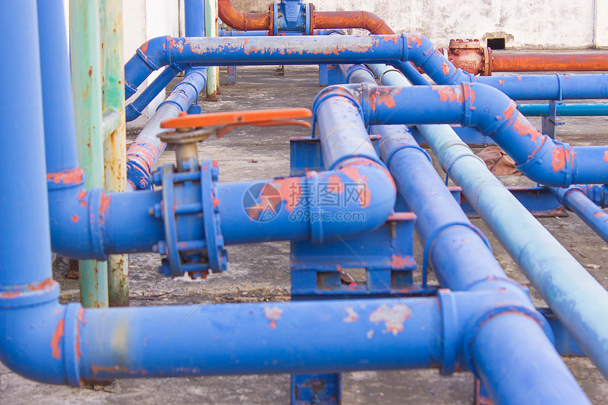 在大楼内铺设管道阀门棕色螺栓对象影棚金属高清图片下载-正版图片321748496-摄图网