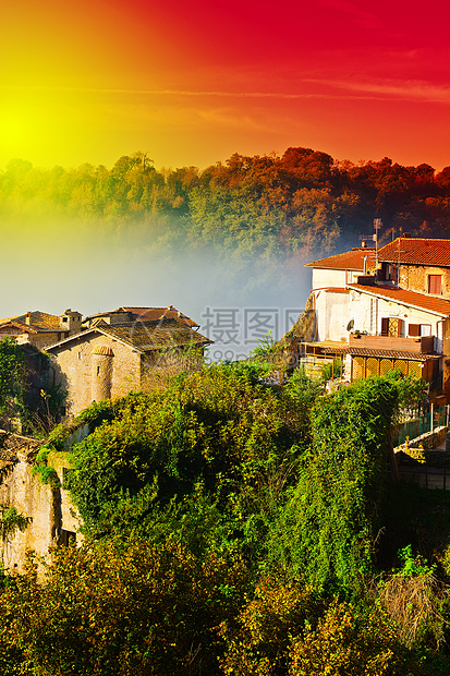 城市风景建筑学地标洞穴住宅阳光薄雾森林日出窗户景观高清图片下载-正版图片321963408-摄图网
