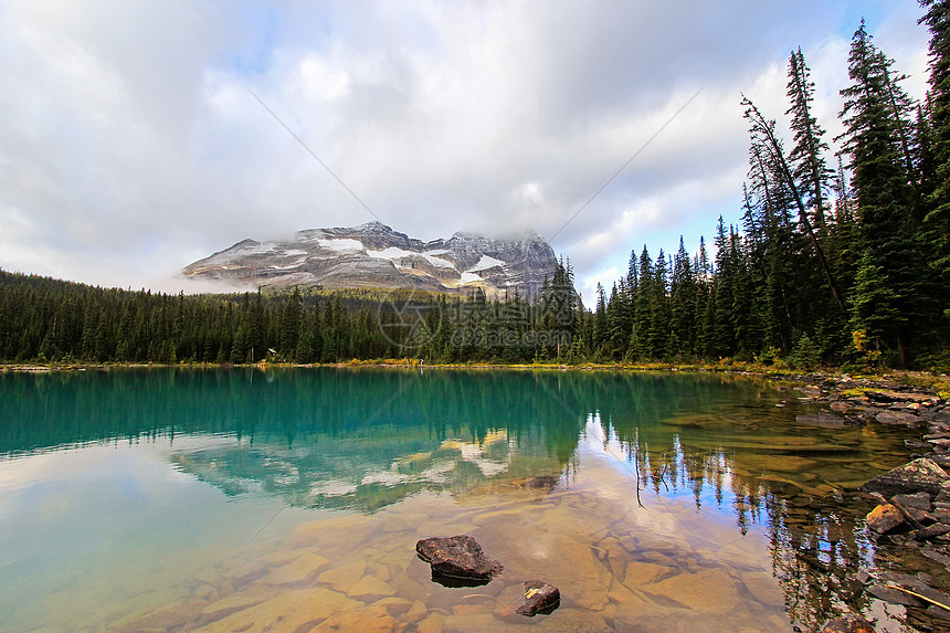 加拿大不列颠哥伦比亚省约霍国家公园奥哈拉湖荒野高原高山蓝色公园冰川风景天空国家森林高清图片下载-正版图片321973347-摄图网