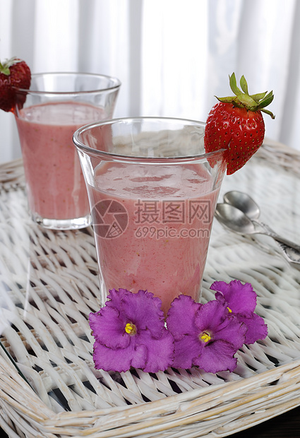 草莓冰淇淋饮料酸奶饮食甜点肥胖薄荷小吃早餐奶油浆果高清图片下载-正版图片322222278-摄图网