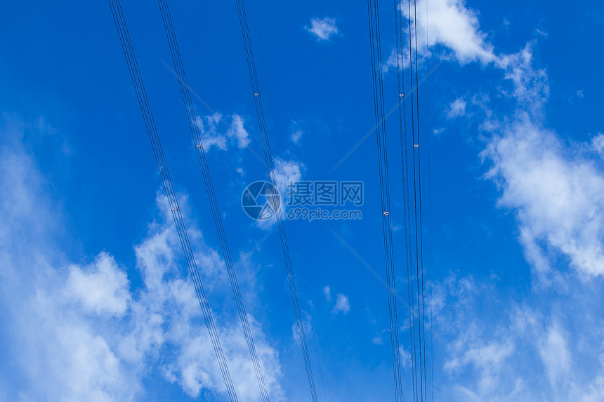 蓝天下的电线高清图片下载-正版图片500086189-摄图网