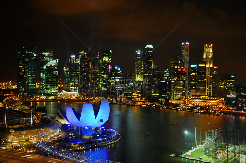 新加坡歌剧院夜景高清图片下载-正版图片500560810-摄图网