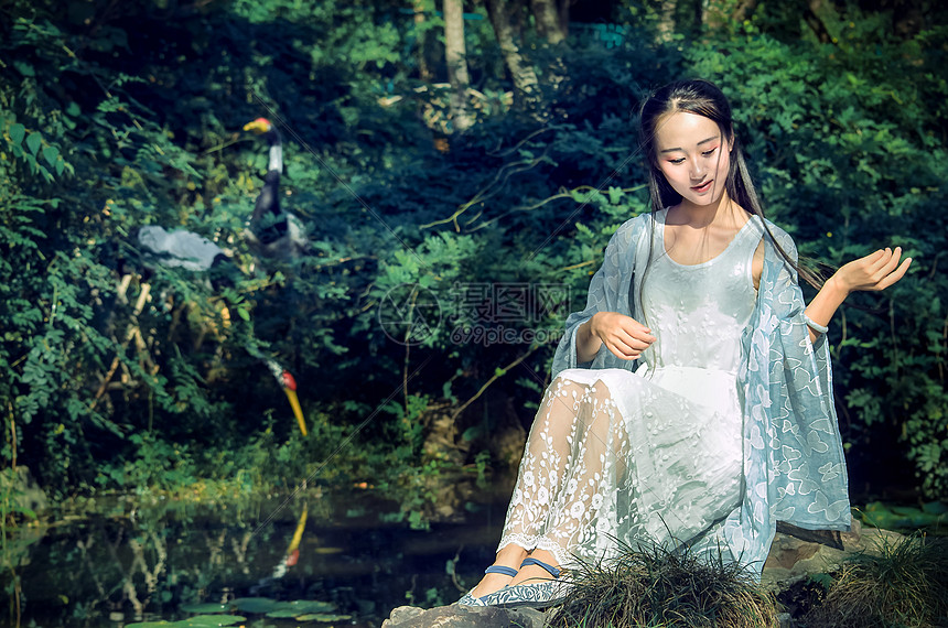 古风美女高清图片下载-正版图片500671482-摄图网