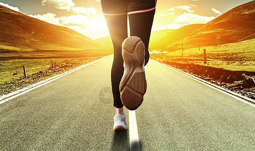 奔跑图片素材-正版创意图片500343641-摄图网