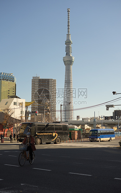 浅草寺门口仰望晴空塔高清图片下载-正版图片501044519-摄图网