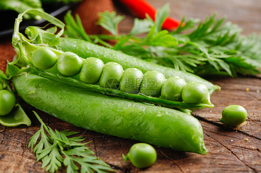 新鲜豌豆高清图片下载-正版图片501218045-摄图网