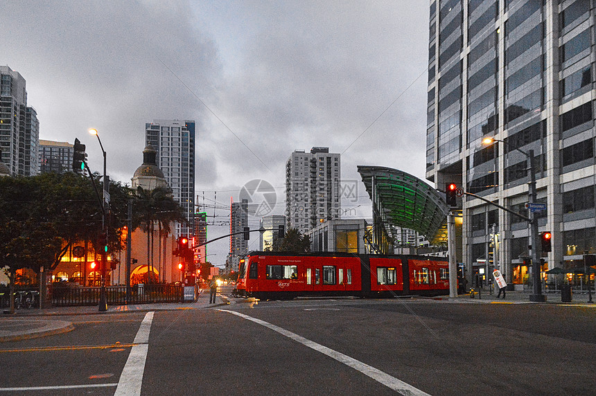 美国圣地亚哥轨道交通高清图片下载-正版图片501271875-摄图网