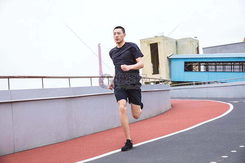 运动男性跑步高清图片下载-正版图片501314299-摄图网