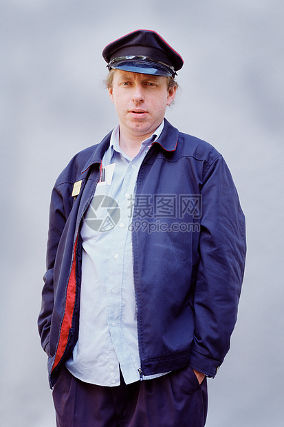 男性邮政工作者高清图片下载-正版图片501474129-摄图网