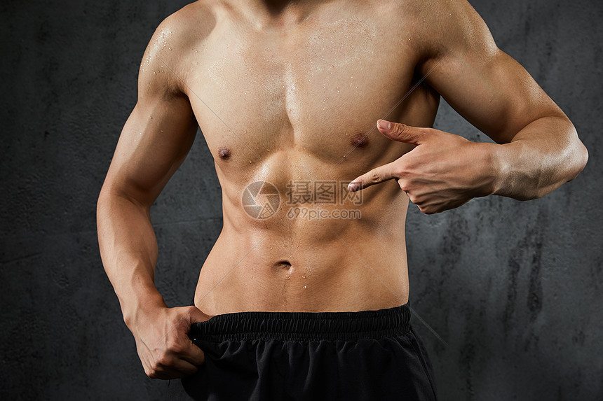 运动男性肌肉展示高清图片下载-正版图片501635539-摄图网
