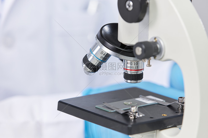 使用显微镜特写高清图片下载-正版图片501787664-摄图网