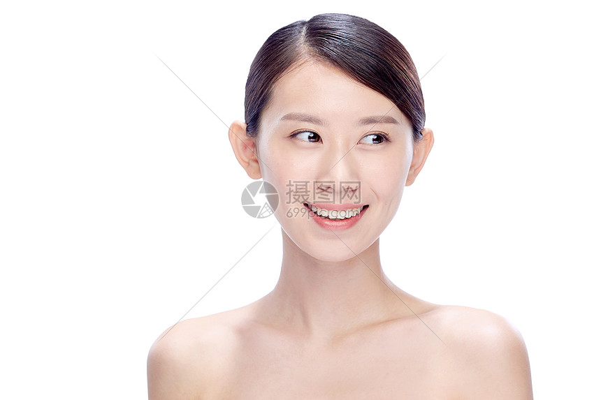 女人正面视角幸福年轻美女妆面高清图片下载-正版图片501980894-摄图网