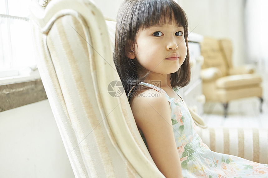 可爱女孩肖像高清图片下载-正版图片502084766-摄图网