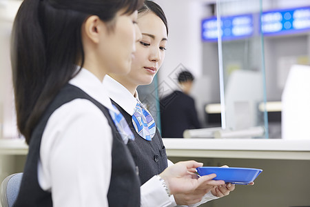 干净经济拖银行工作者高清图片下载-正版图片502138688-摄图网