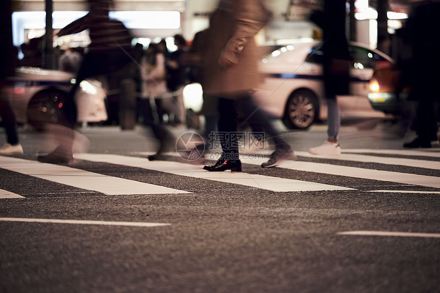 城市街上的人群高清图片下载-正版图片502162275-摄图网