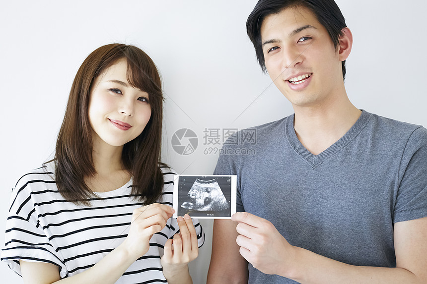 开心夫妻成功怀孕高清图片下载-正版图片502207612-摄图网