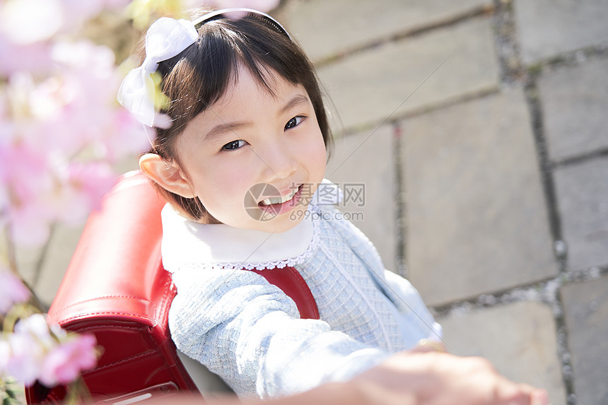 可爱小女孩高清图片下载-正版图片502266712-摄图网