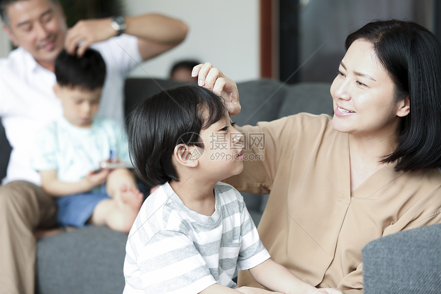 和睦的家庭生活高清图片下载-正版图片502303652-摄图网