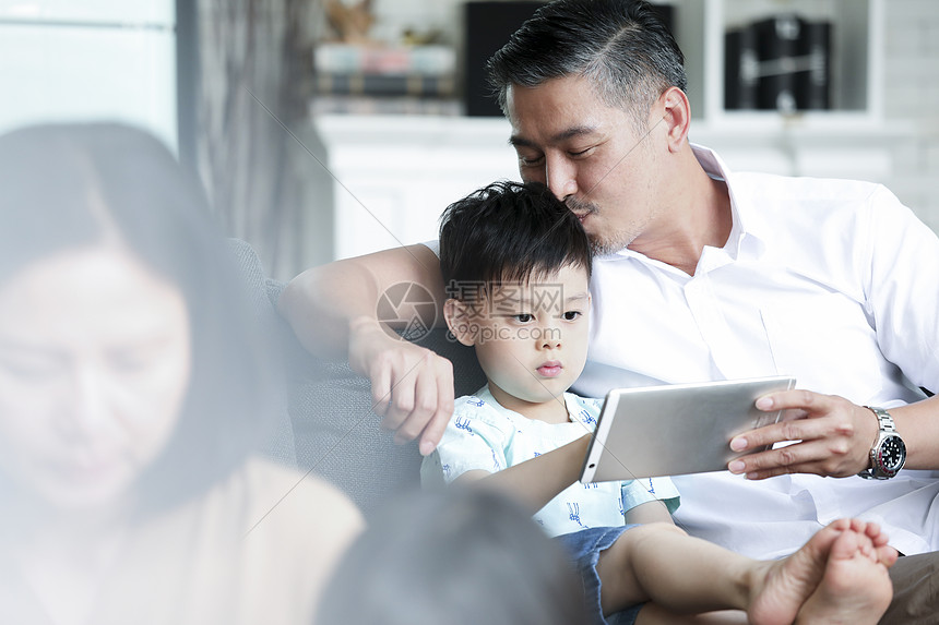 和睦的家庭生活高清图片下载-正版图片502303669-摄图网