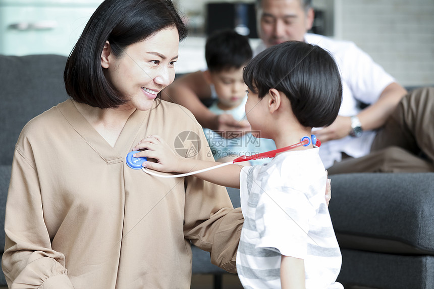 和睦的家庭生活高清图片下载-正版图片502303681-摄图网