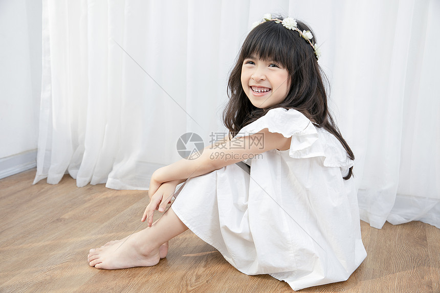 可爱的小女孩形象高清图片下载-正版图片502339274-摄图网