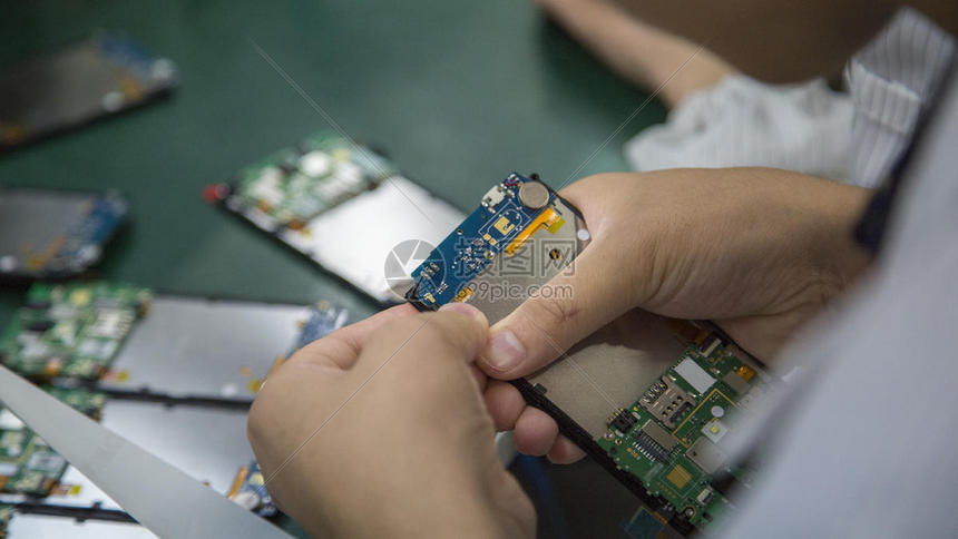 手机工厂生产加工高清图片下载-正版图片502459075-摄图网