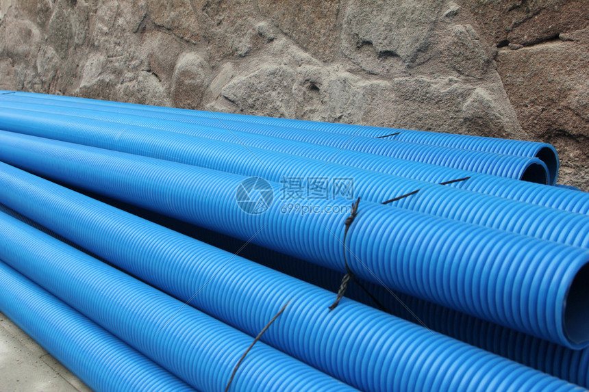 铺设在地下的塑料管道高清图片下载-正版图片502591389-摄图网