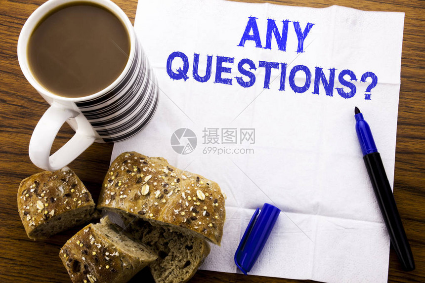 回答帮助问题的商业概念写在木制背景的纸巾上高清图片下载-正版图片502593619-摄图网
