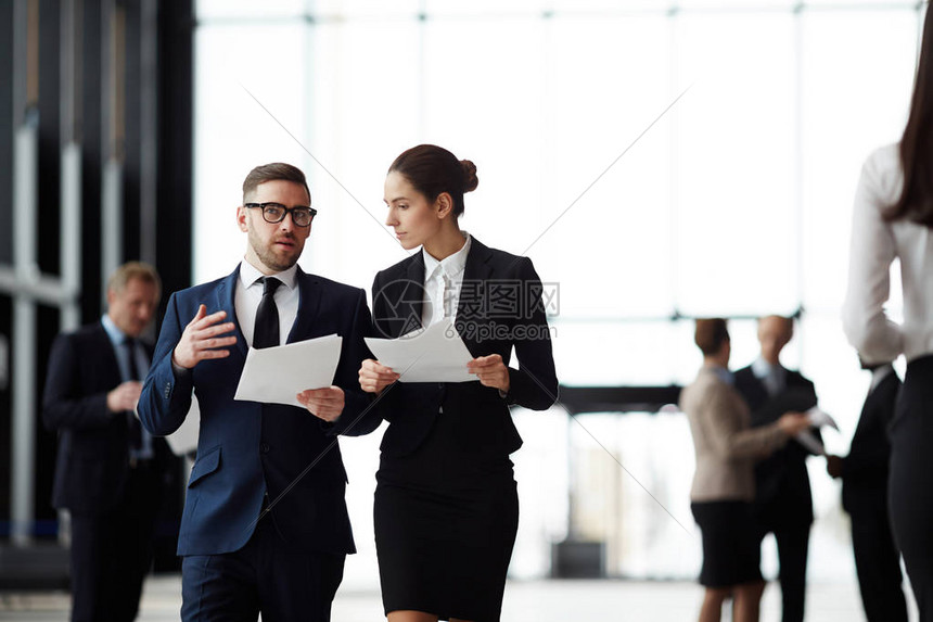 商务人员高清图片下载-正版图片502615313-摄图网