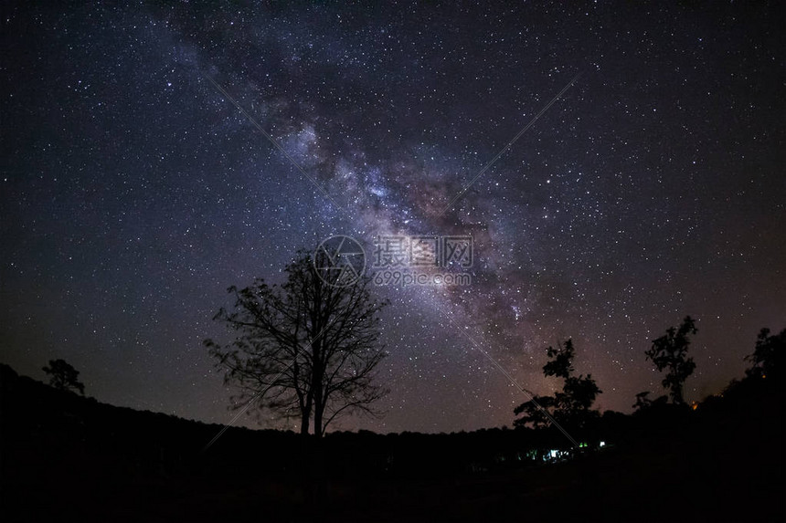 唯美的夜景星空银河高清图片下载-正版图片502643484-摄图网