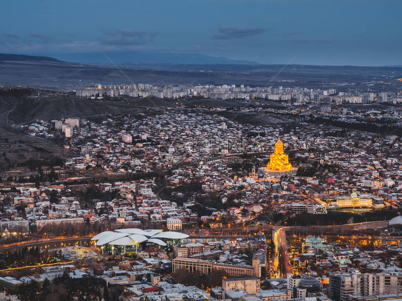 格鲁吉亚城市和日落时高清图片下载-正版图片502646386-摄图网