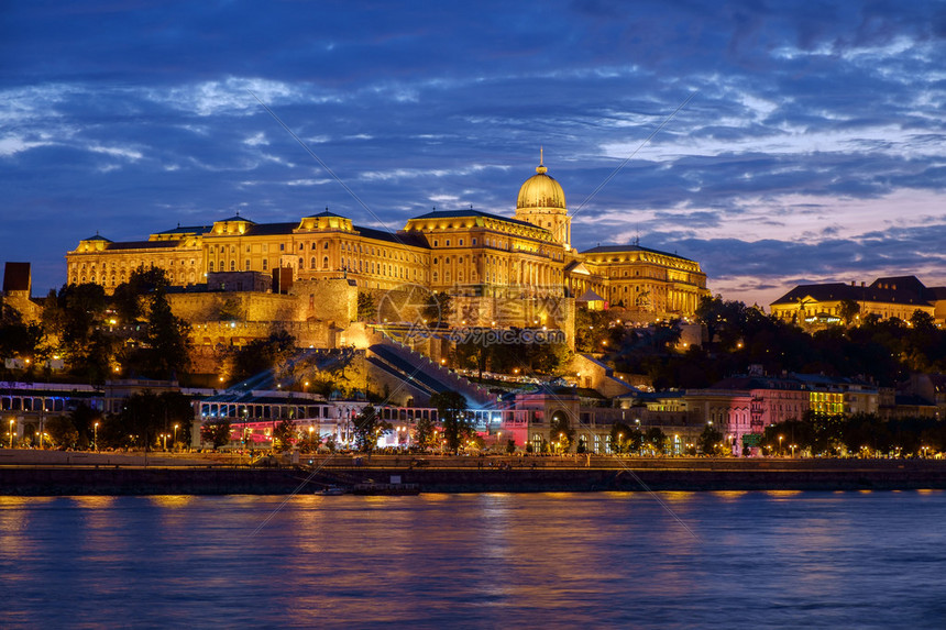 匈牙利Danube河的布达佩高清图片下载-正版图片502647787-摄图网